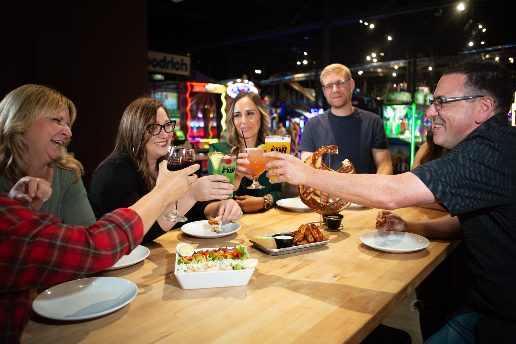 Arcade Bar & Family Fun - Revd Up Fun